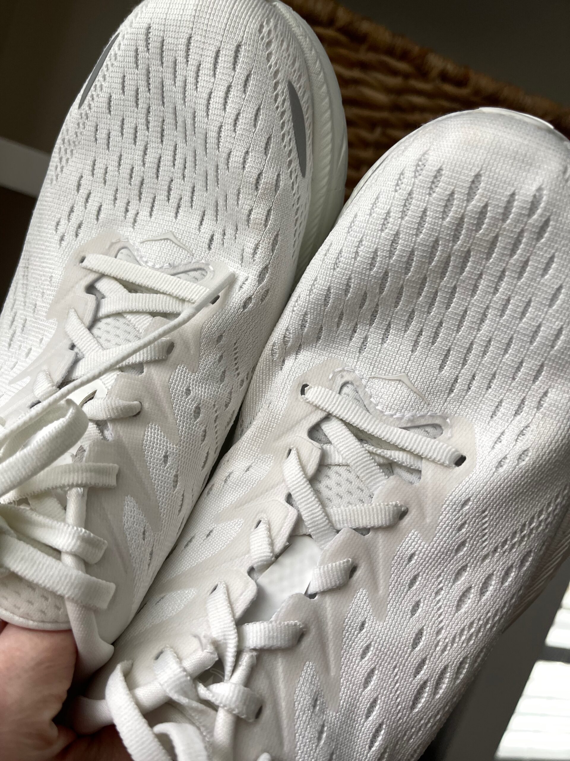 dingy white shoes? try this amazing whitening hack • Mom Hacks